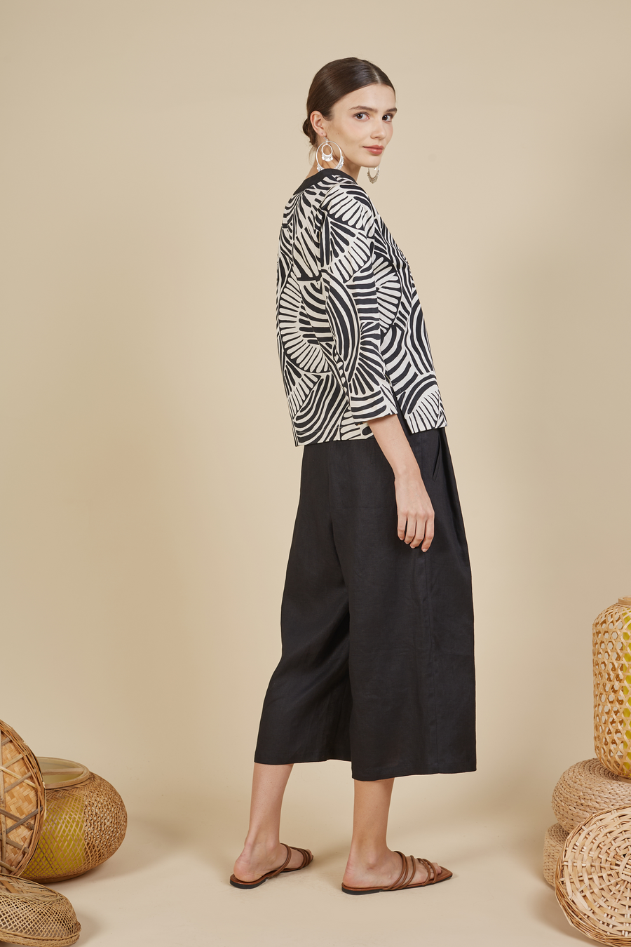 Island Shop - Resort Wear, Versatile Design